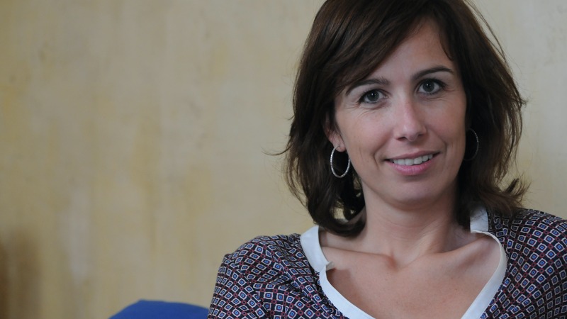 Lisbeth Imbo: “Er is tegenwoordig weinig tijd voor diepgang, terwijl we ... Lisbeth Imbo: “Er is tegenwoordig weinig tijd voor diepgang, terwijl we ...